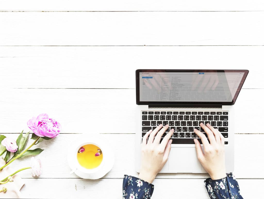 How to Start a Viral Blog + Free Checklist!